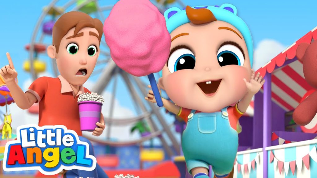 family at the theme park - Youtube Kids